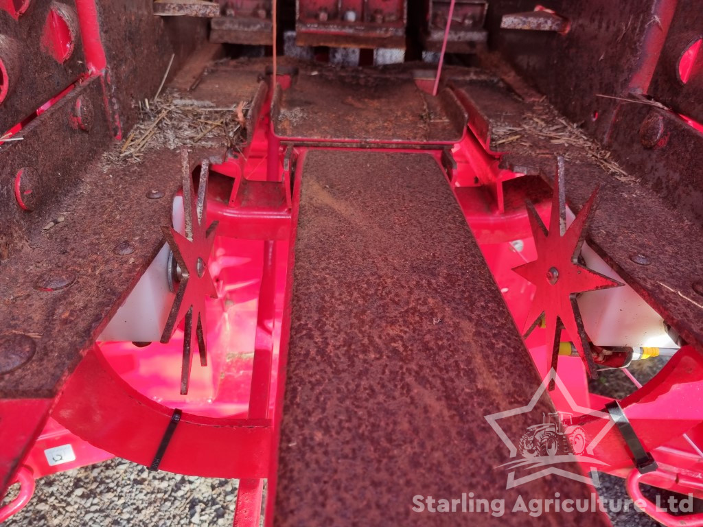 Massey Ferguson 1839 Inline Conventional Baler