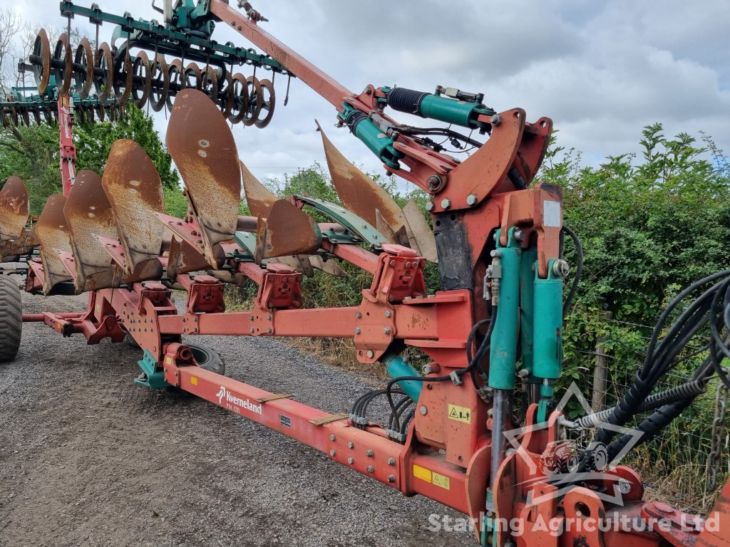 Kverneland PM100 7F Plough