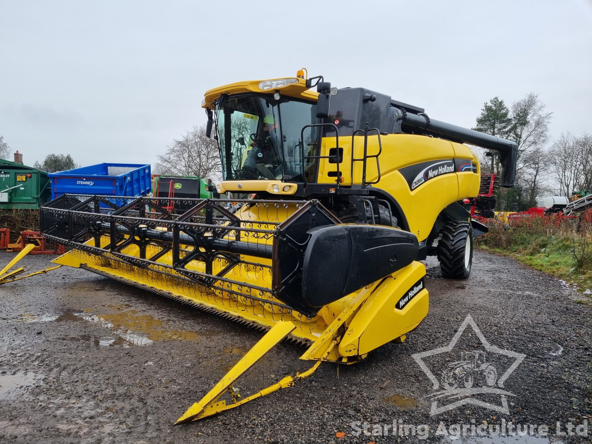 New Holland CX860 Combine