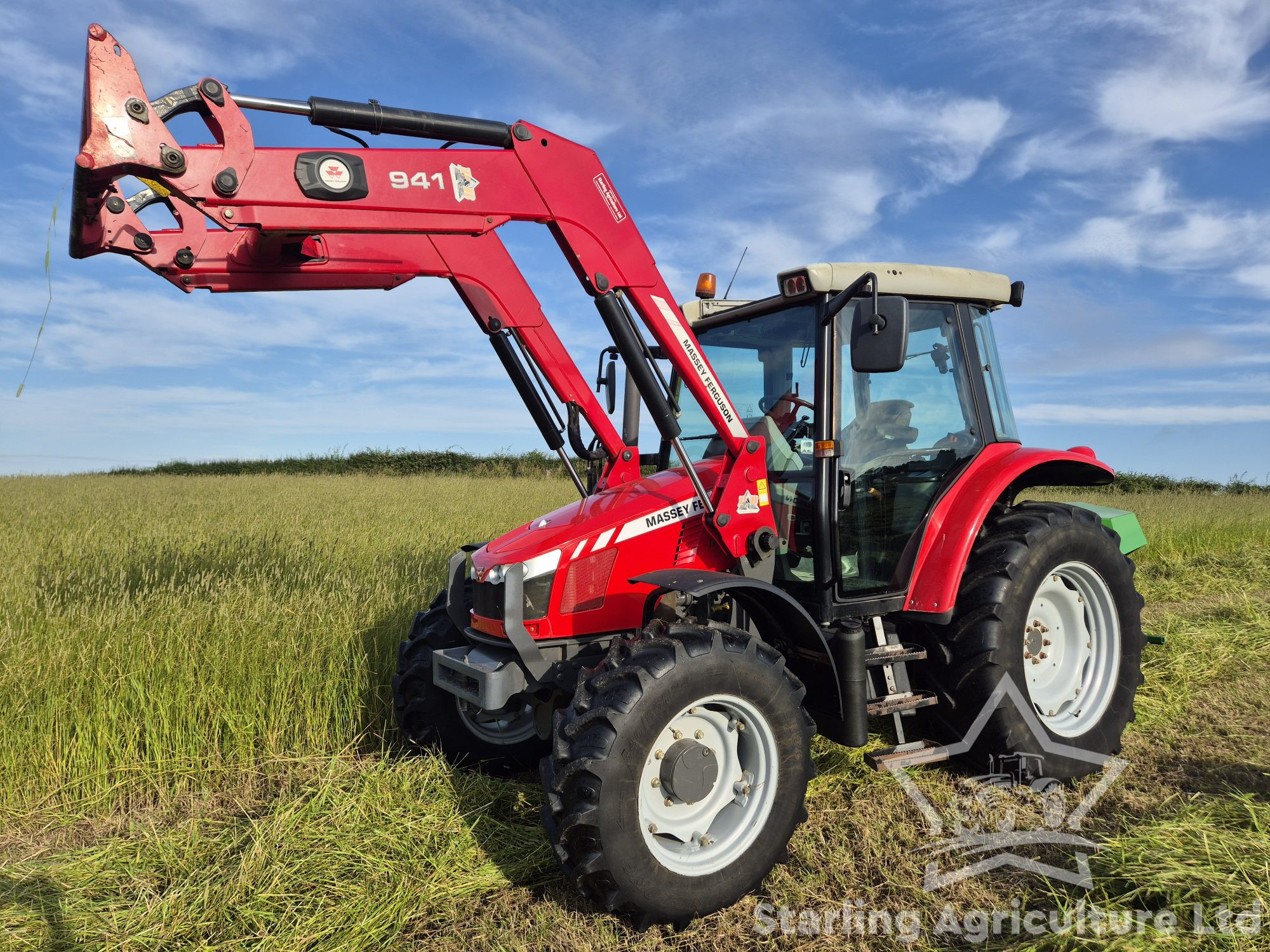 Massey Ferguson 5440 Loader Tractor